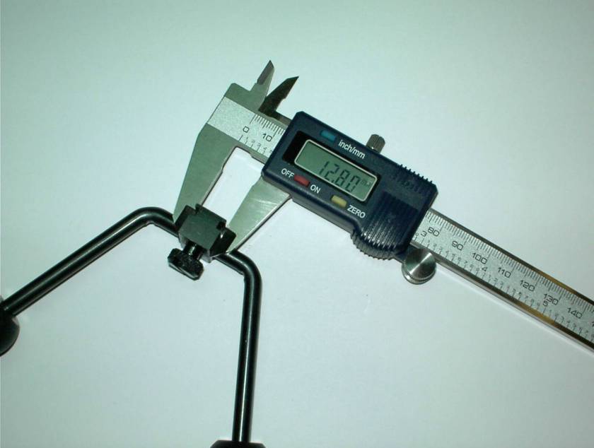 Gehmann #708 Universal Rifle Bipod Steel/Plastic – Cibles Canada Targets